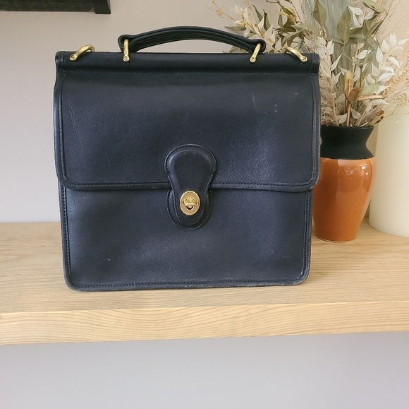 Coach | Bags | Coach Vintage Willis Black Leather Crossbody Turnlock ...